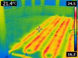 Using an IR camera to locate hidden pipes | Axotron Blog